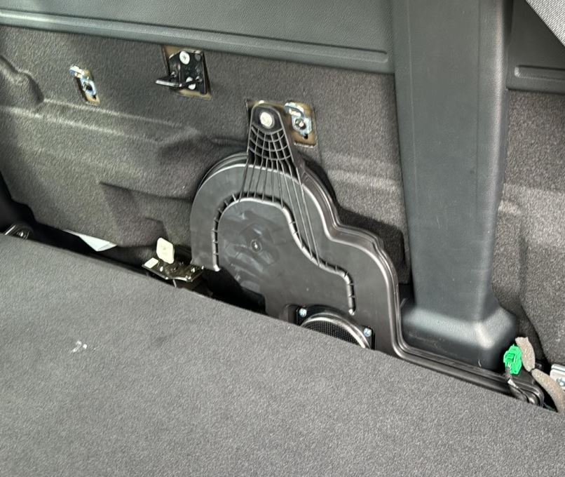 No space behind the seats in a 2024 US Ranger Raptor - AUSMOTION - High ...